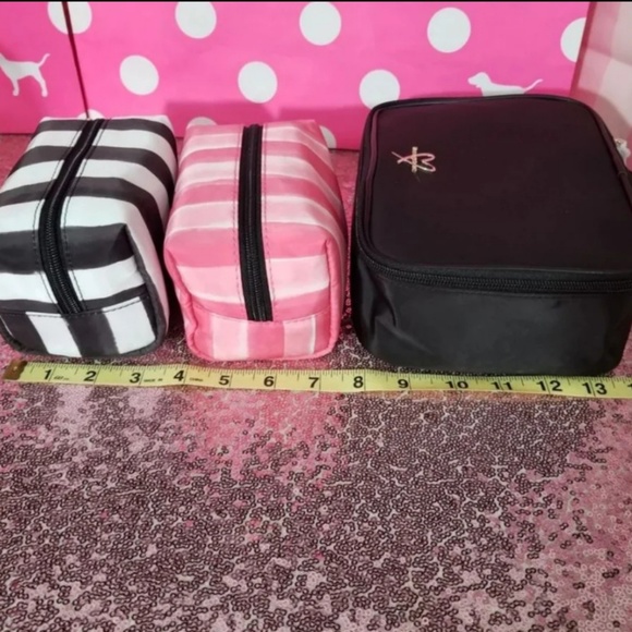 Victoria's Secret | Bags | Nwt Victorias Secret 4 Pc Cosmetic Case ...